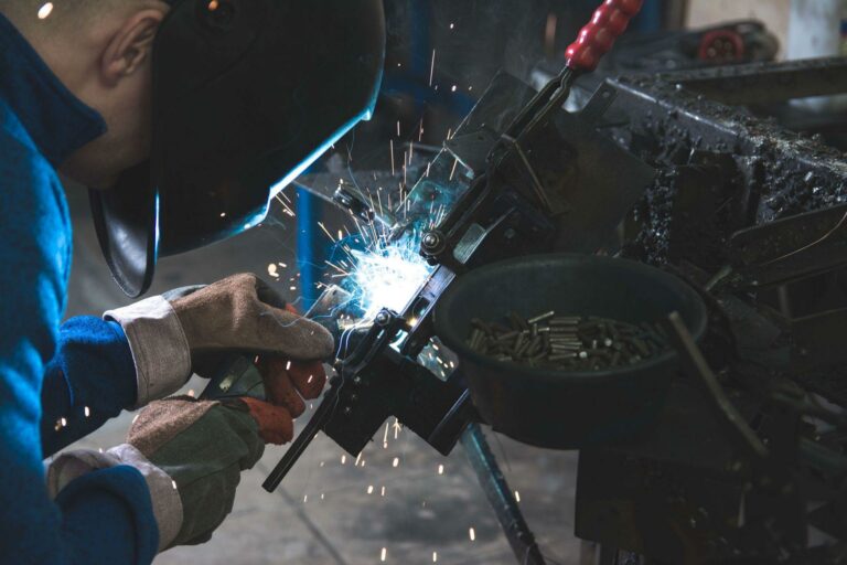 Quality Steel Fabrication – Super Engineering Services W.L.L
